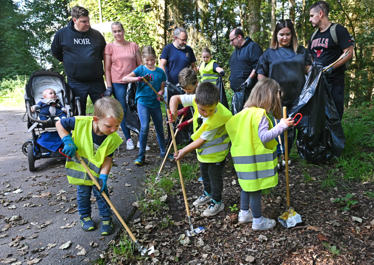 Aktion „Sauberer Wald“ – Wirtschaftsjunioren setzen Zeichen gegen ...